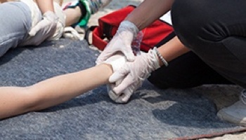 CPR and First Aid Classes | HSI Online